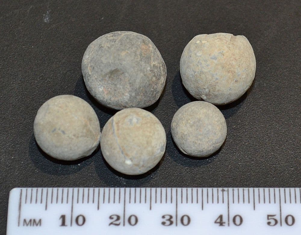 Lot of 5 x large English Civil War lead musket balls Battle of Newark ...