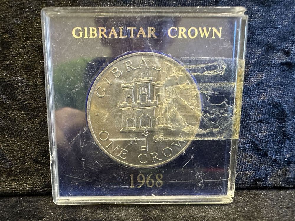 Gibraltar Crown 1968 Castle & Key in Tatty Case OS645