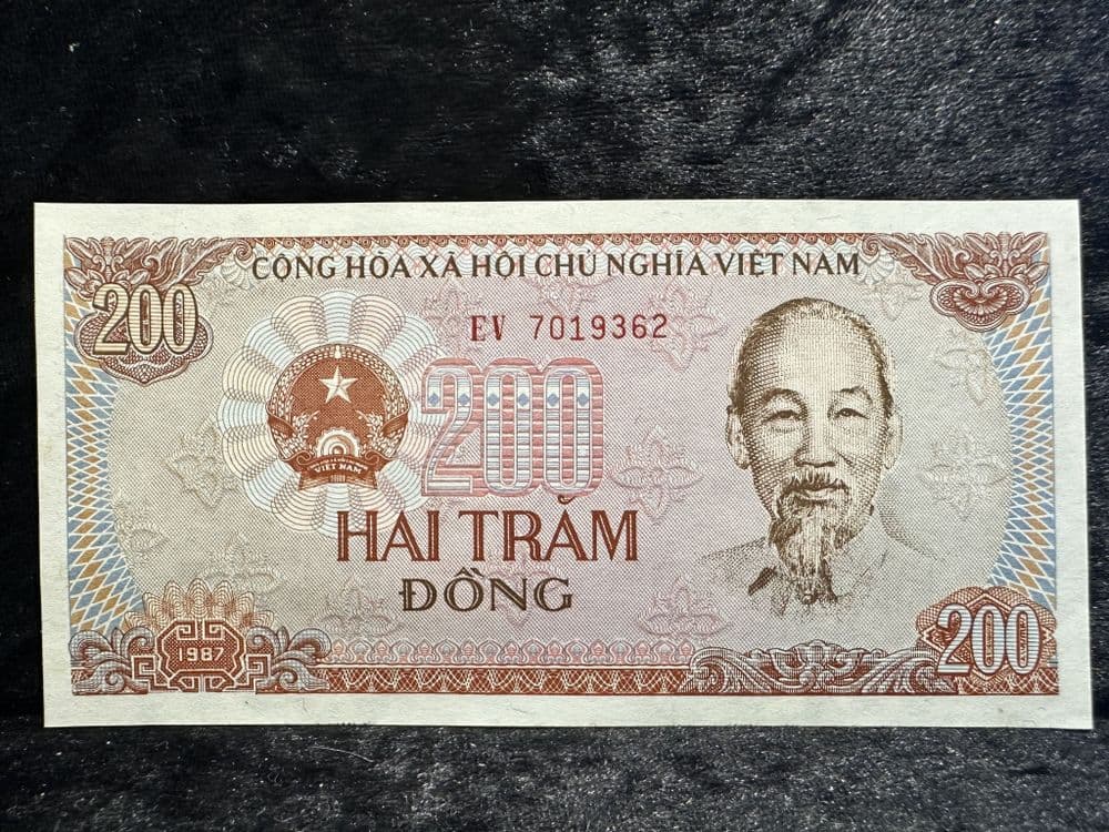 Vietnam 200 Dong 1987 VF BN133