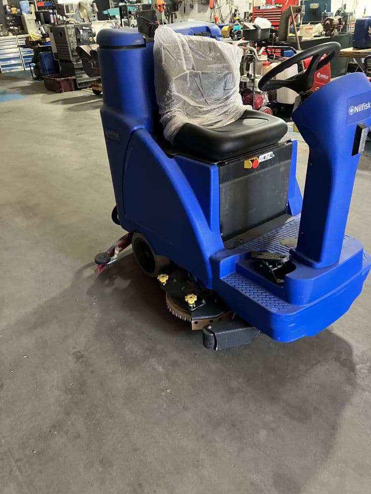 Fully Reconditioned Nilfisk Scrubtec R686 ride on floor scrubber dryer