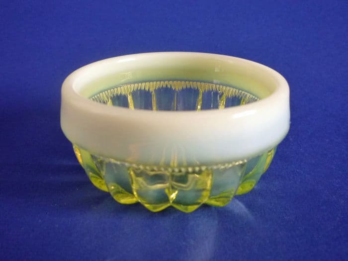 Davidson s Yellow Pearline Glass Open Salt c1910
