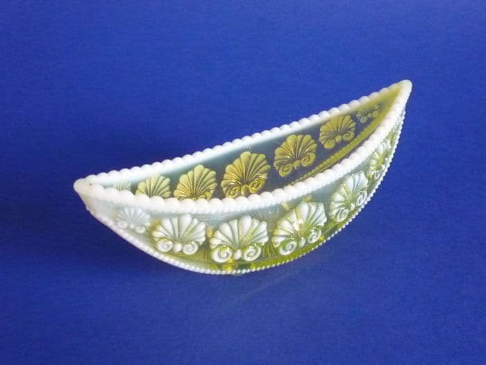 Davidson s Yellow Pearline Glass War of the Roses Posy Trough c1895