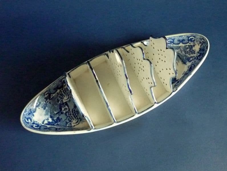 Early Spode Flying Pennant Pearlware Toast Rack c1810