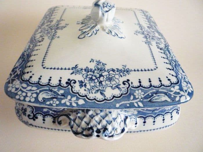 Maling CETEM Ware Formosa Vegetable Tureen c1900
