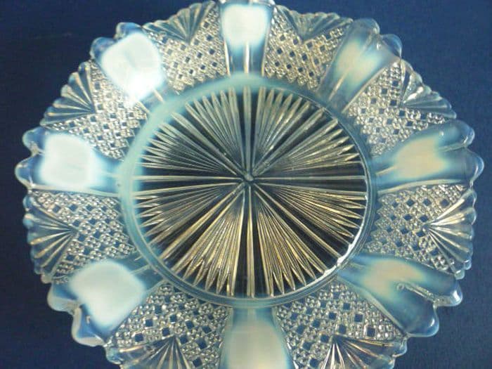 Rare Davidson s Moonshine Glass Richelieu Round Dish c1890