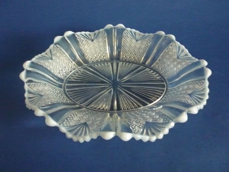Rare Davidson s Moonshine Opalescent Glass Richelieu Oval Dish c1890