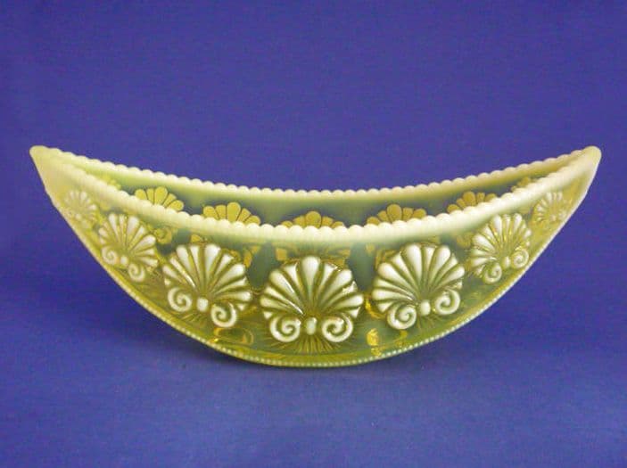 Rare Davidson s Yellow Pearline Glass War of the Roses Large Canoe Posy ...