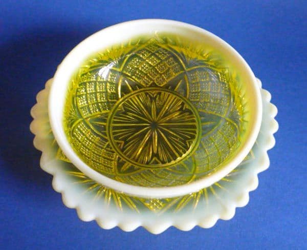 Superb Rare Davidson s Yellow Pearline Glass Lords and Ladies Covered ...
