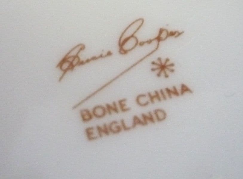 Susie Cooper Bone China Pink Sgraffito Flower Preserve Pot c1955