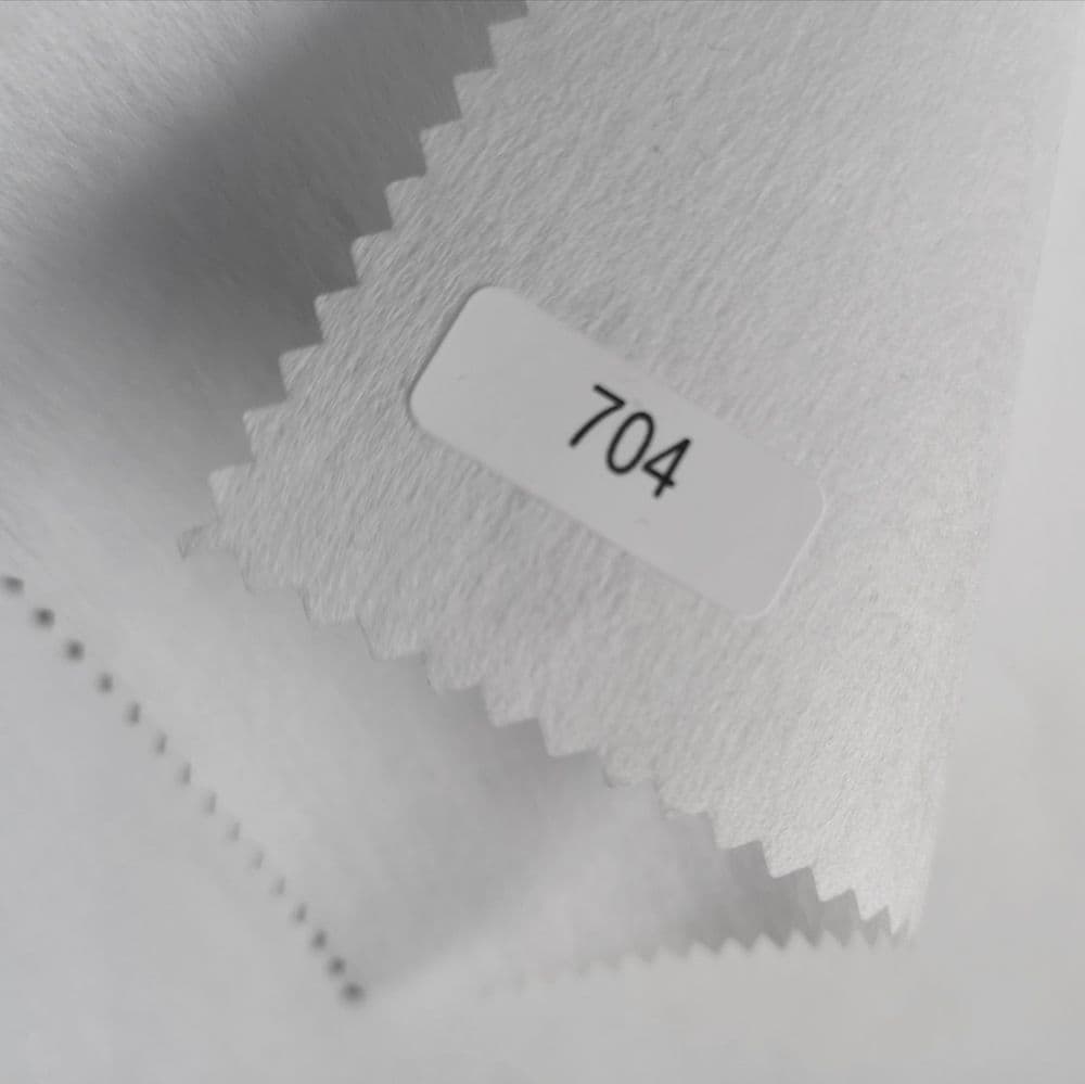 704w Stitch & Tear light weight interfacing White 90cm wide