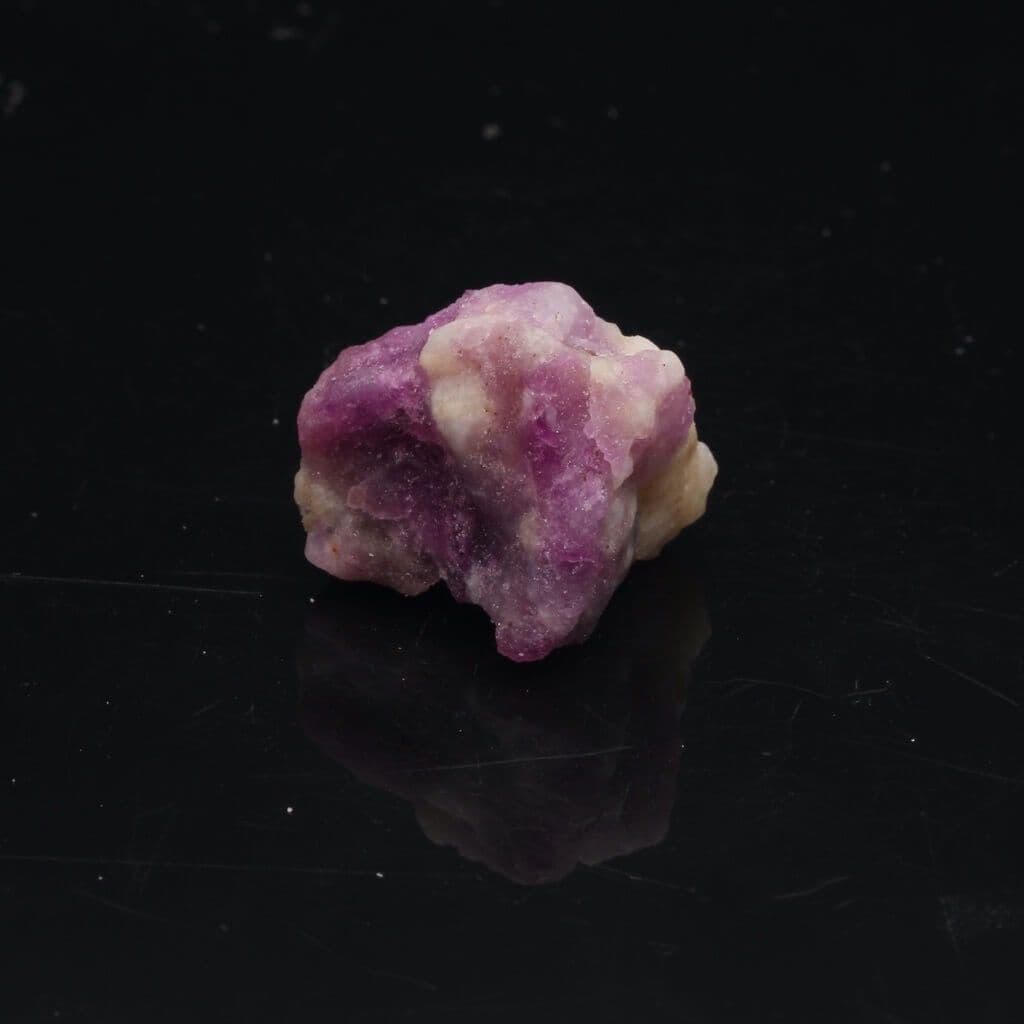 Hackmanite | Crystals For Healing