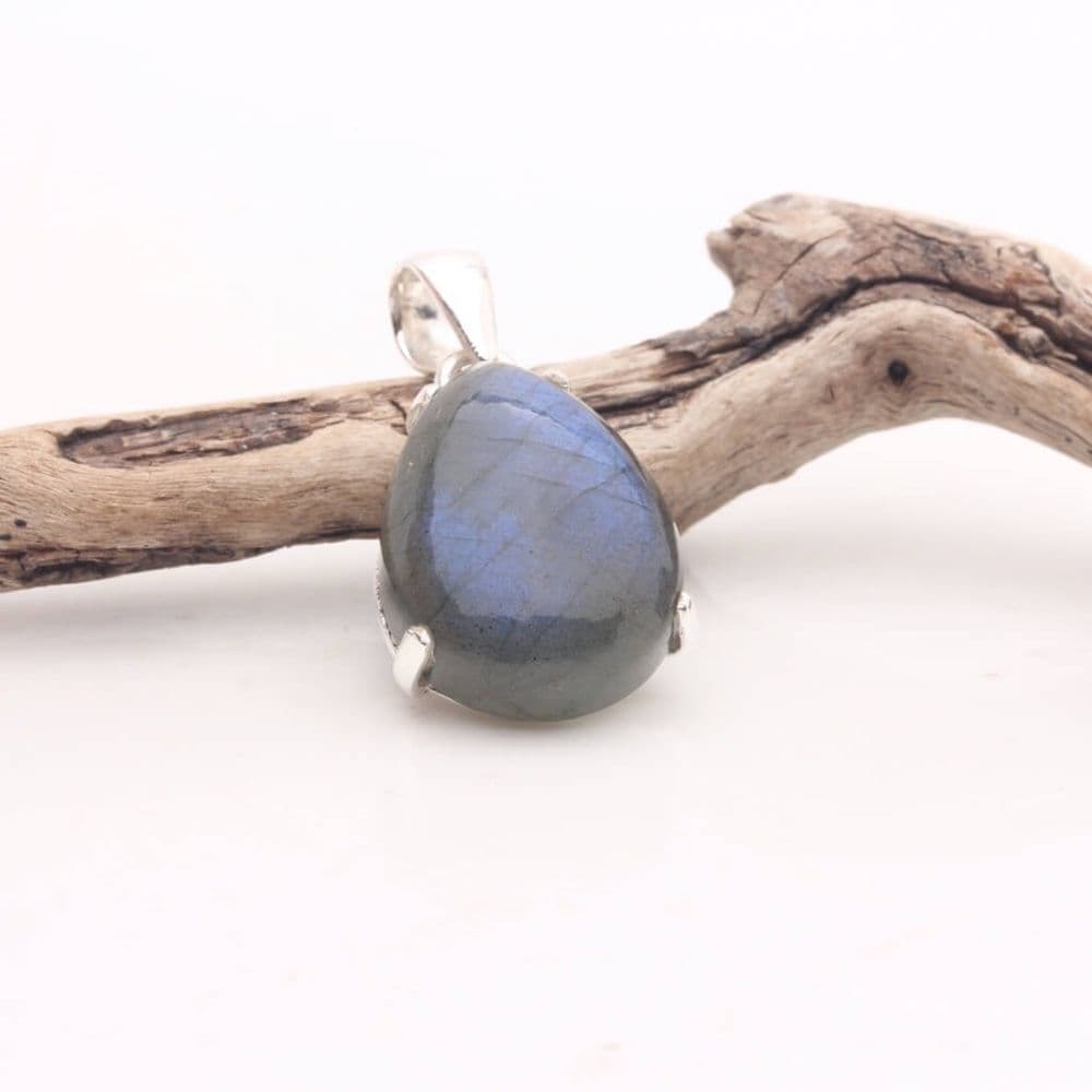 Labradorite Pendant