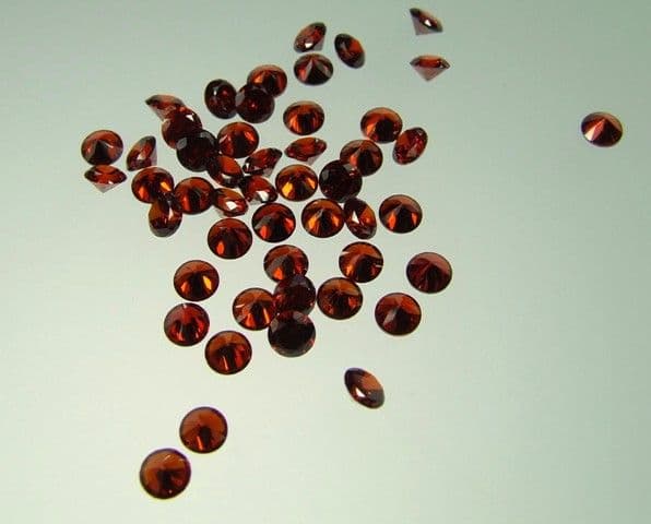 4 0mm Round Garnet Cubic Zirconia
