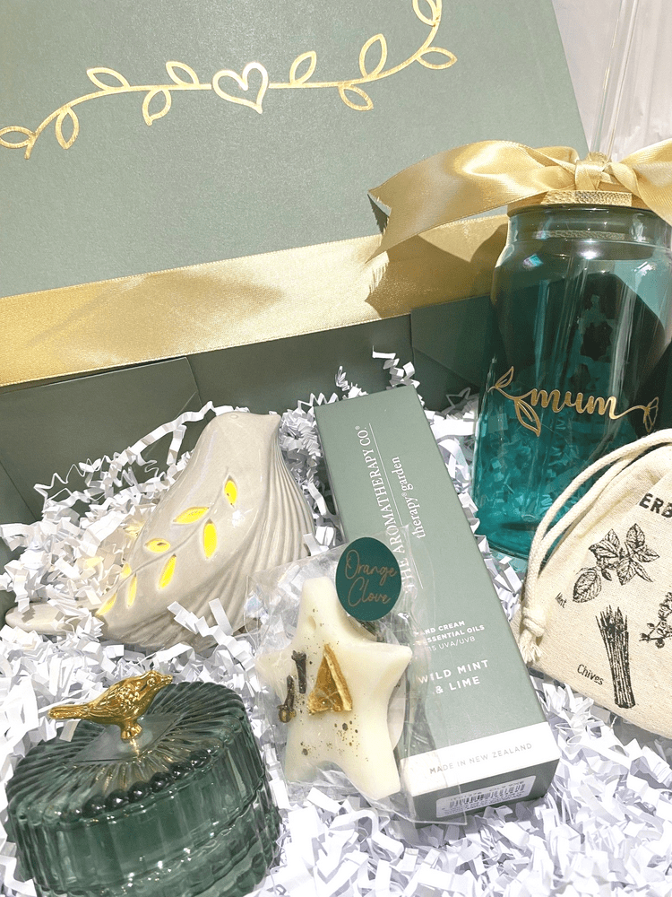 The Green One – Luxury Nature-Inspired Gift Box for Mum | Perfect for ...