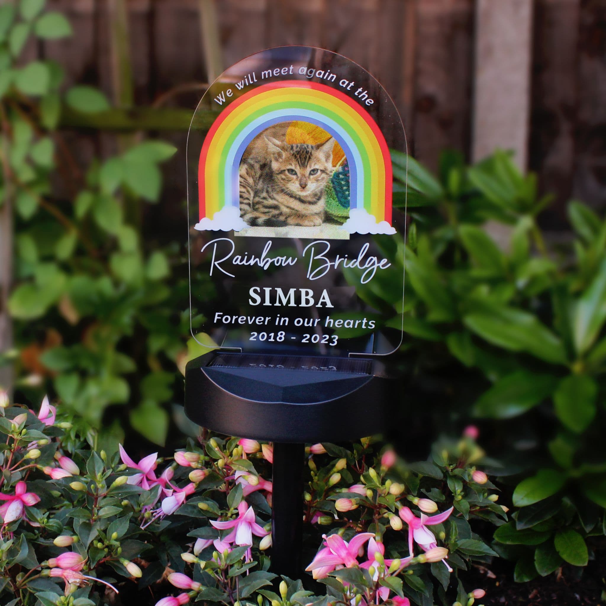 Personalised Solar Light Up Rainbow Bridge Design Garden Tribute pet ...