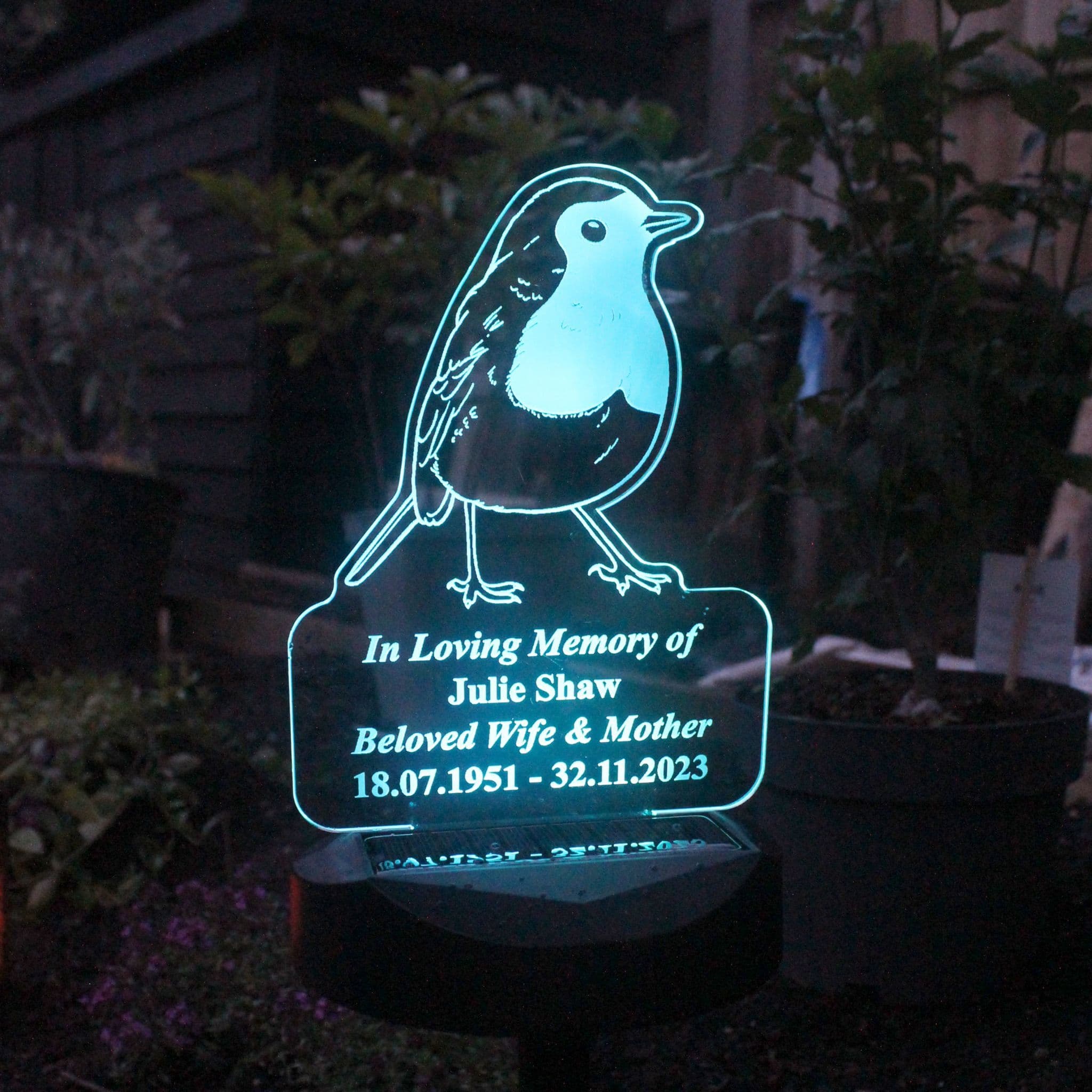 Personalised Solar Light Up Robin Design Grave Garden Tribute Memorial ...
