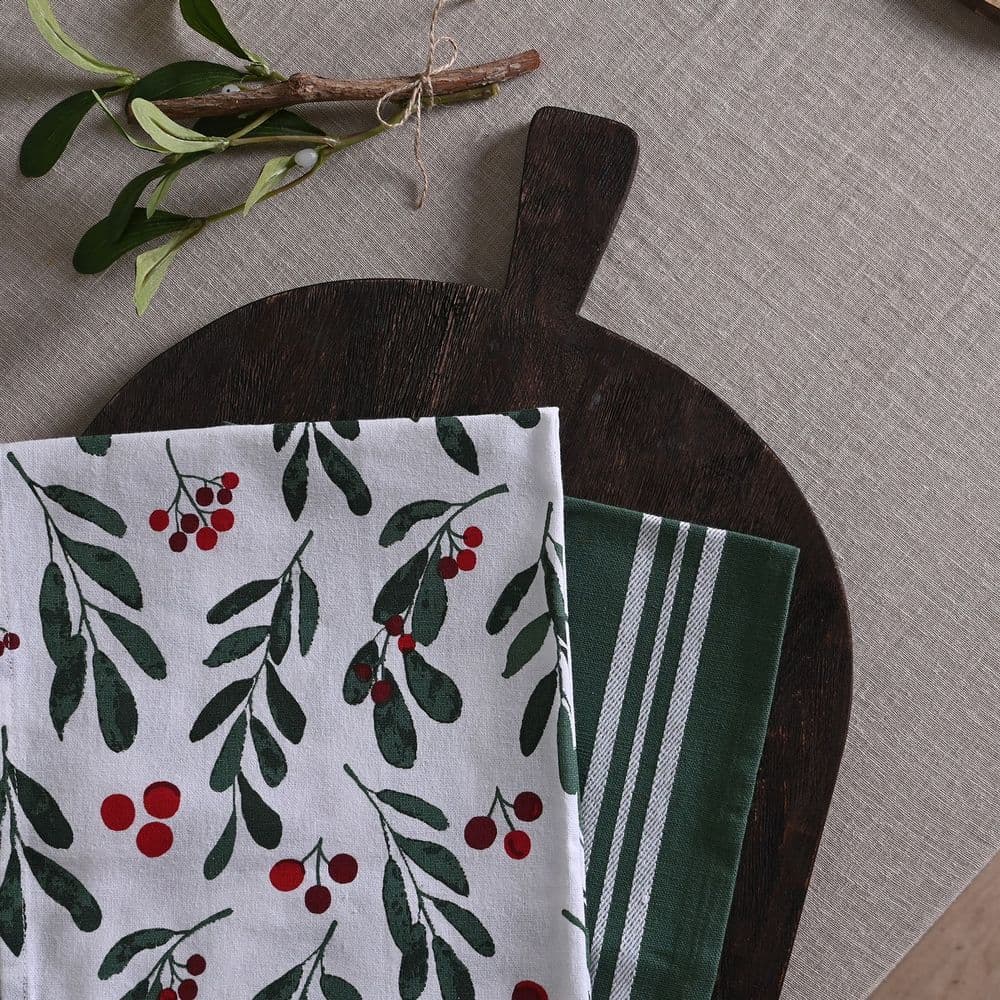 Set Of 2 Green Woodland Tea Towels - Green and Holly Pattern