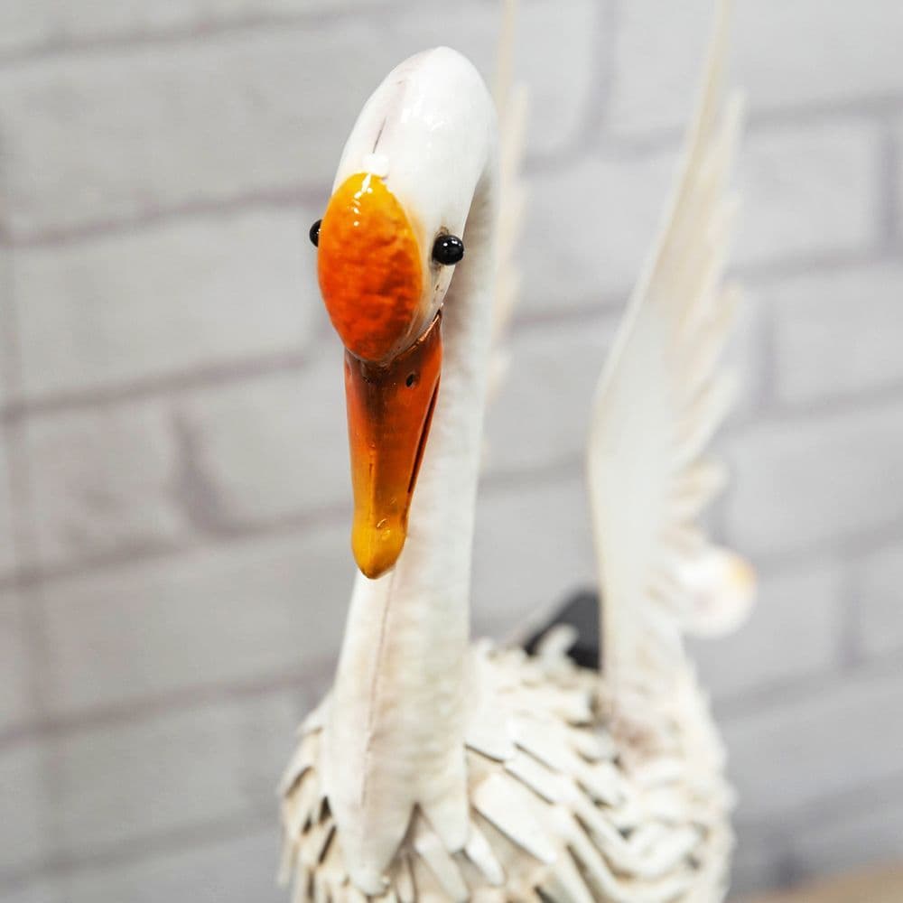 White Metal Goose Garden Ornament Sculpture With Solar Powered Lights