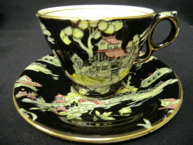 Royal Winton tea cup & saucer -Willow pattern