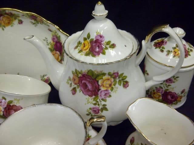 Tea service for six - COTTAGE ROSE pattern