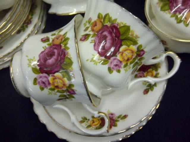 Tea service for six - COTTAGE ROSE pattern