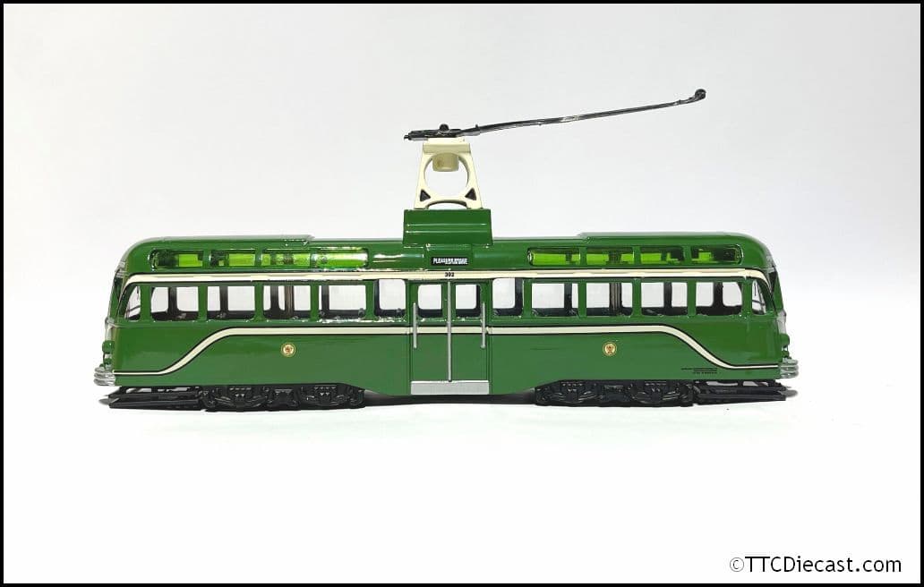 Corgi 44005 Brush Railcoach - Blackpool Corporation - Wartime Livery ...