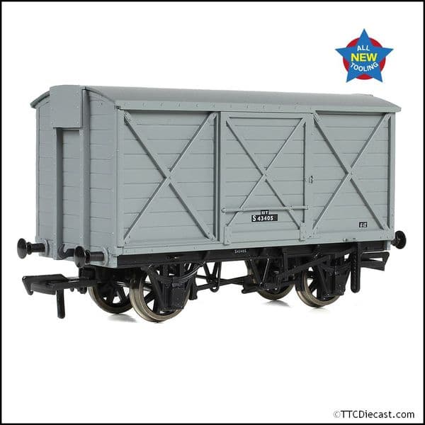 EFE Rail E87055 LSWR 10T Ventilated Van BR Grey - OO Gauge
