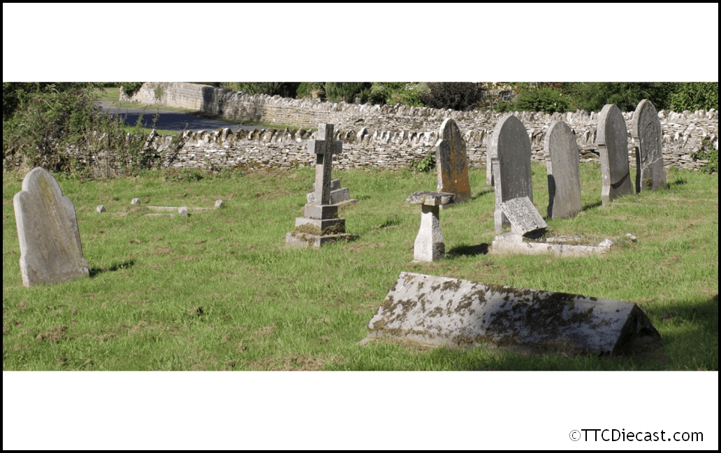 Hornby R7297 Assorted Gravestones & Monuments OO Gauge