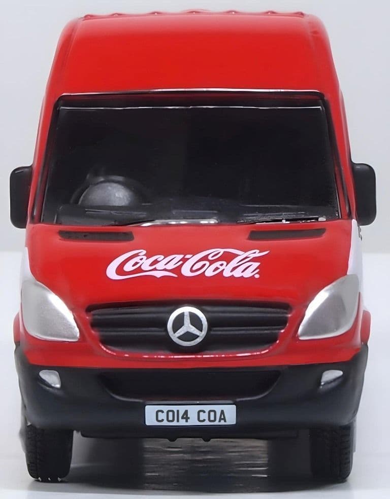Oxford 76MSV007CC Mercedes Sprinter Coca Cola 1/76 Scale
