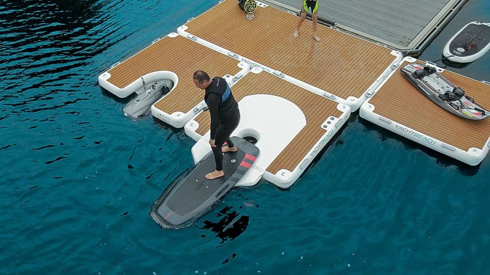 FOIL BOARD DOCK