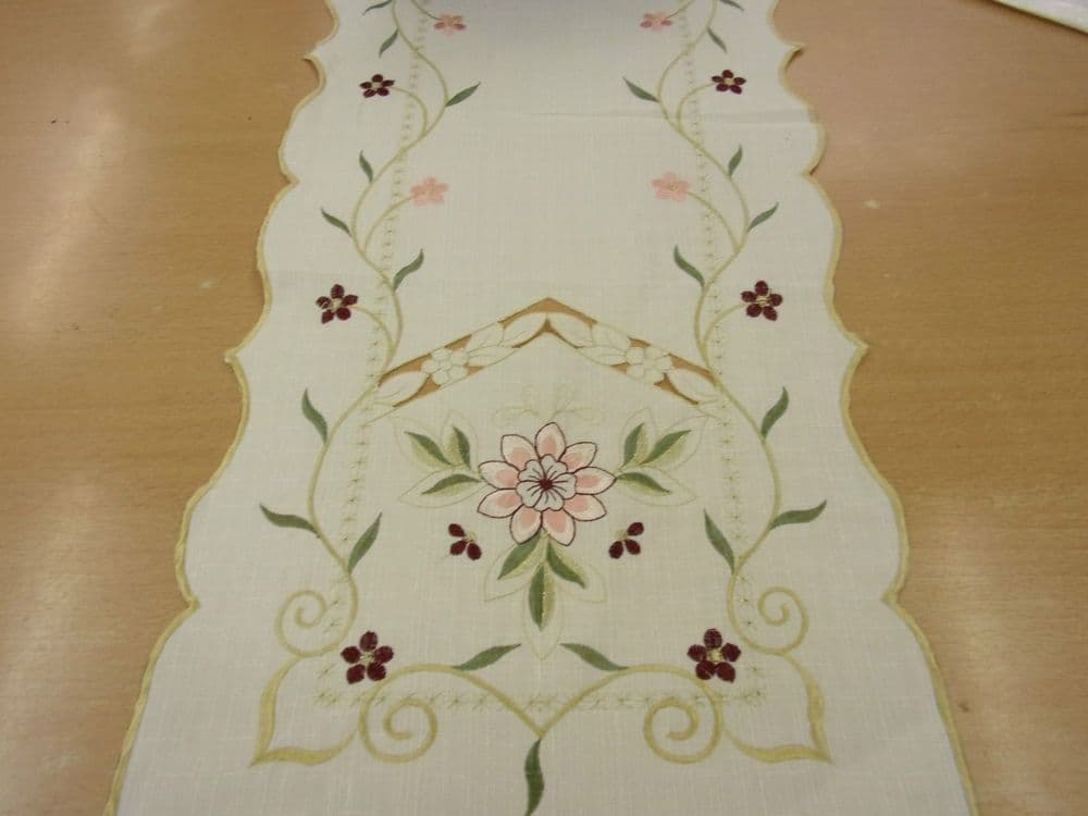 SILK EMBROIDERED FLOWERS LINEN MIX SCALLOP EDGE TABLE RUNNER 5 17 FREE ...