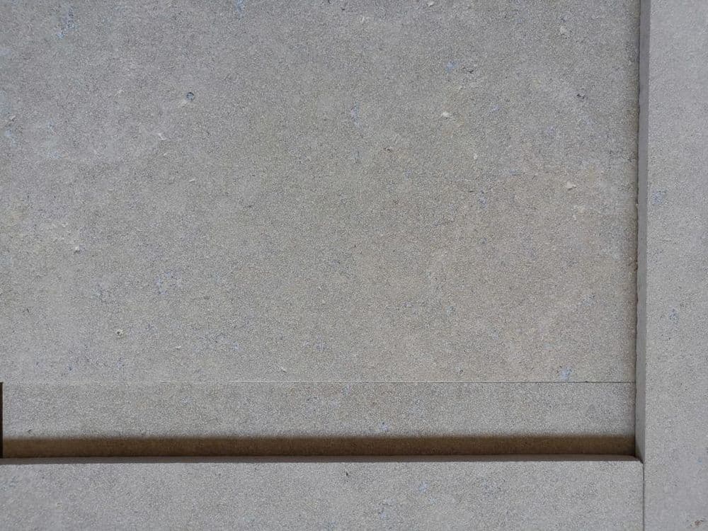 Dijon Sandblasted Limestone 600 mm x 400 mm x 12 mm 34 99 per m2