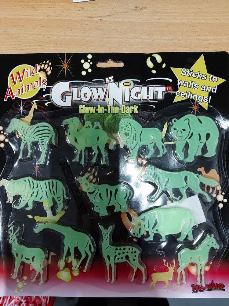 12 piece glow in the dark animals for walls and ceilings