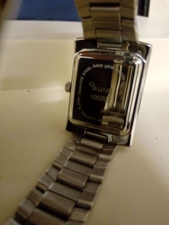Avia model 100202 quartz