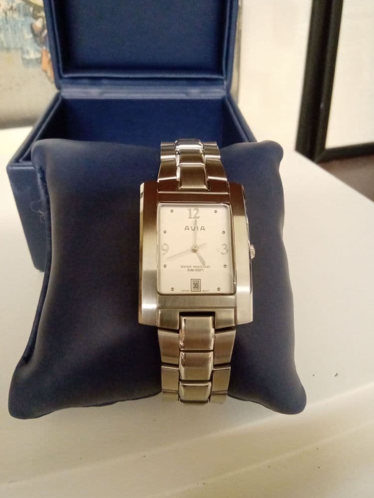 Avia model 100202 quartz