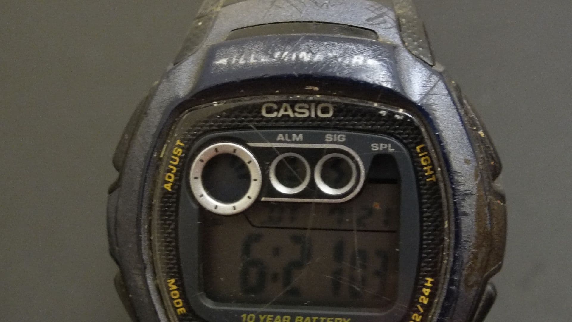 CASIO Alarm Chrono Running working Needs clean up