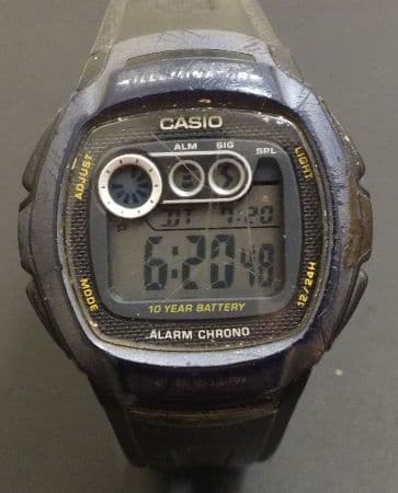 CASIO Alarm Chrono Running working Needs clean up