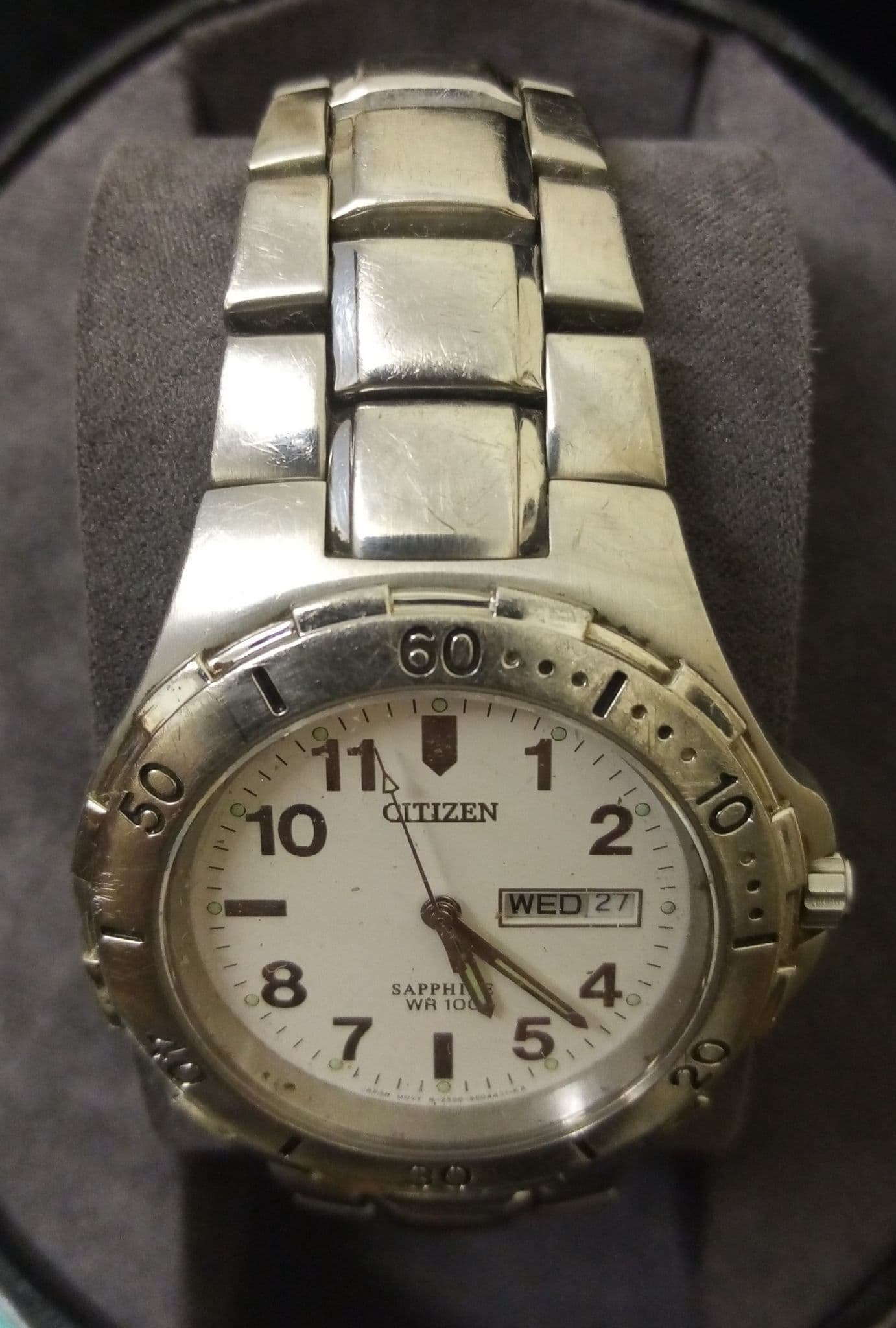Citizen sapphire day date quartz