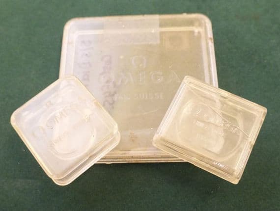 OMEGA Plastic Movement and parts holders official