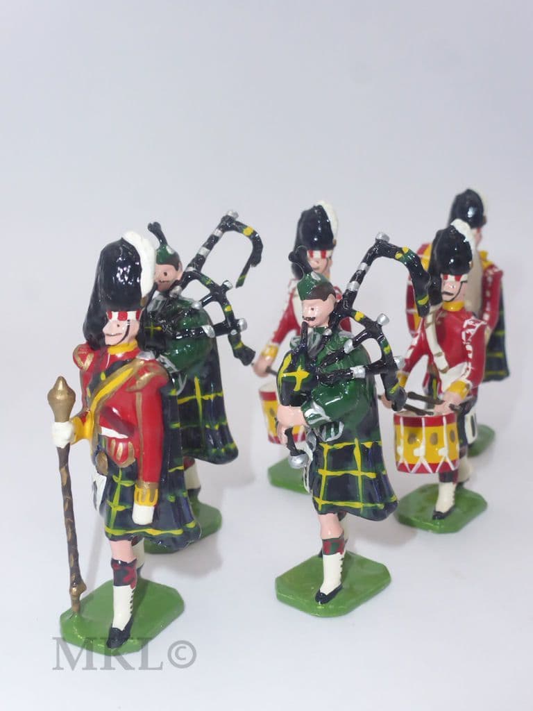 Ducal Models Gordon Highlanders 1905 Pipes and Drums Marching Set A190