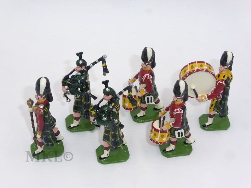Ducal Models Gordon Highlanders 1905 Pipes and Drums Marching Set A190