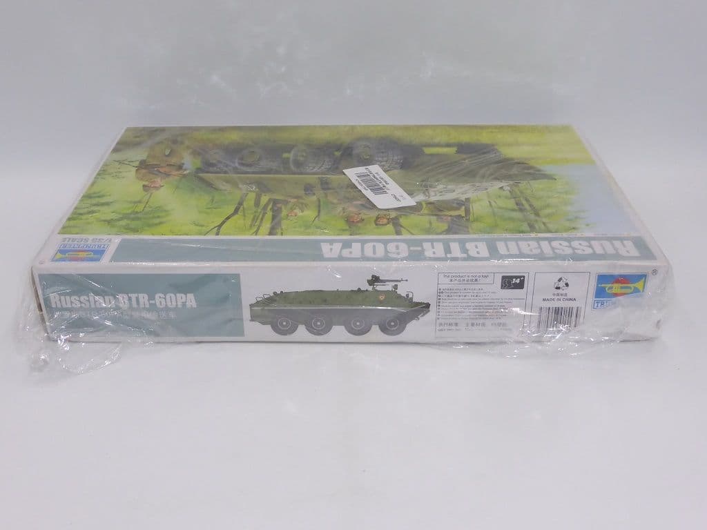 Trumpeter Kit 01543 Russian BTR-60PA Armoured Personnel Carrier APC 1 35 Scale