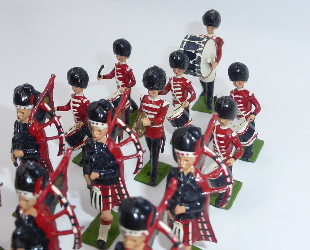 Vintage WB1722 - Pipes And Drums Of The Scots Guards