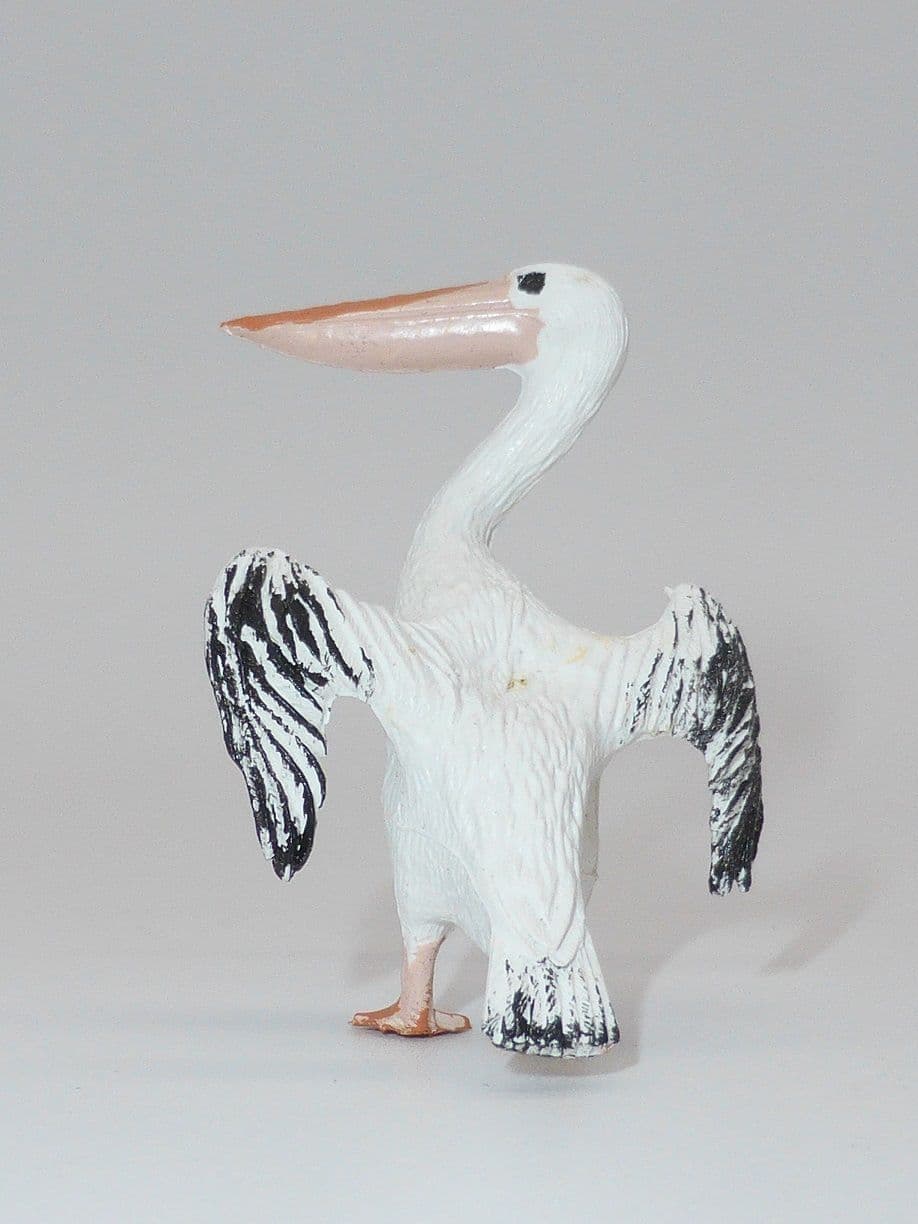 WB1381 Vintage Plastic Pelican