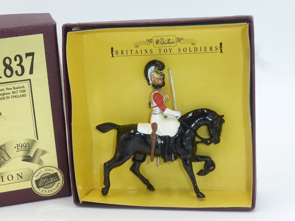 WB8824 Mounted Lifeguard