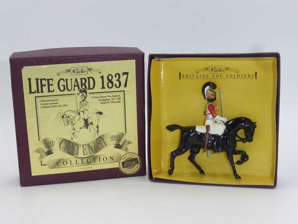 WB8824 Mounted Lifeguard