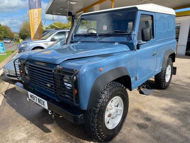 SOLD LAND ROVER DEFENDER 300TDI HARDTOP