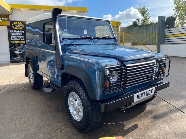 SOLD LAND ROVER DEFENDER 300TDI HARDTOP