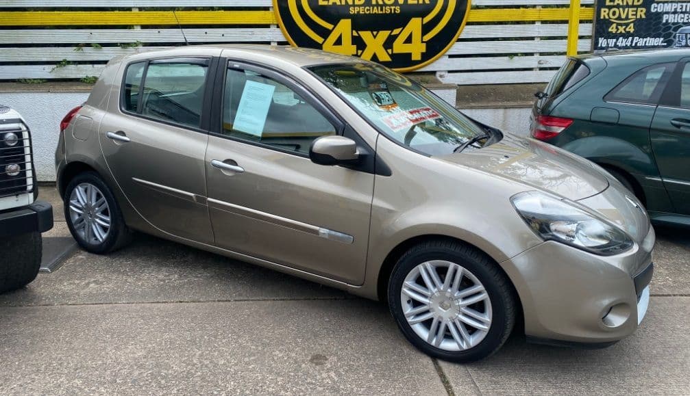 SOLD Renault Clio Initiale Tomtom VVT Automatic 2011 NJ11 ZNB