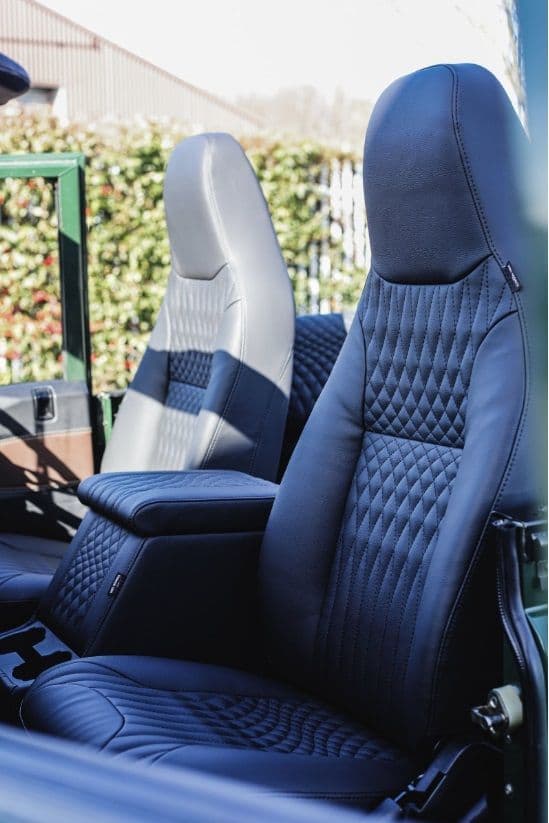 Defender Puma Premium Seat Heated - Black Vinyl Vault - EXT307-VLT